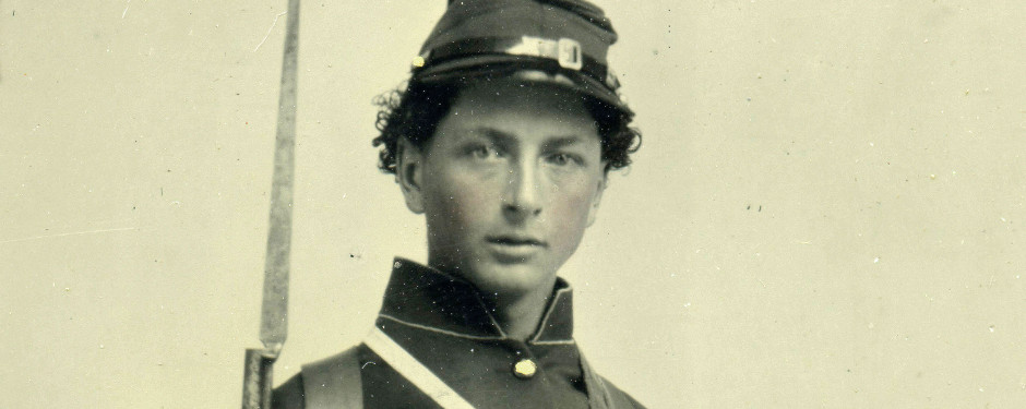 Clean-Shaven Young Infantryman – Military Images